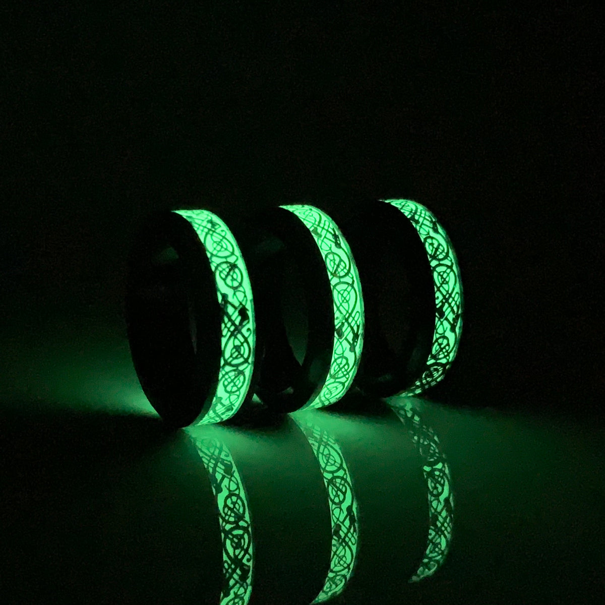 Glow Spinner Ring with Dragon Art – Calm Spinners